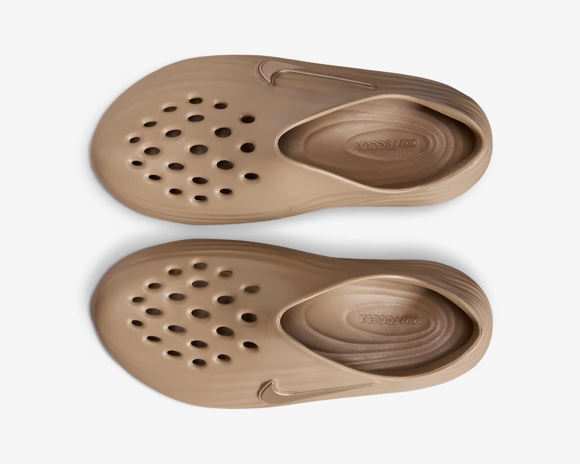 Is het een sneaker of is het een croc? Deze futuristische Nike-schoen ...