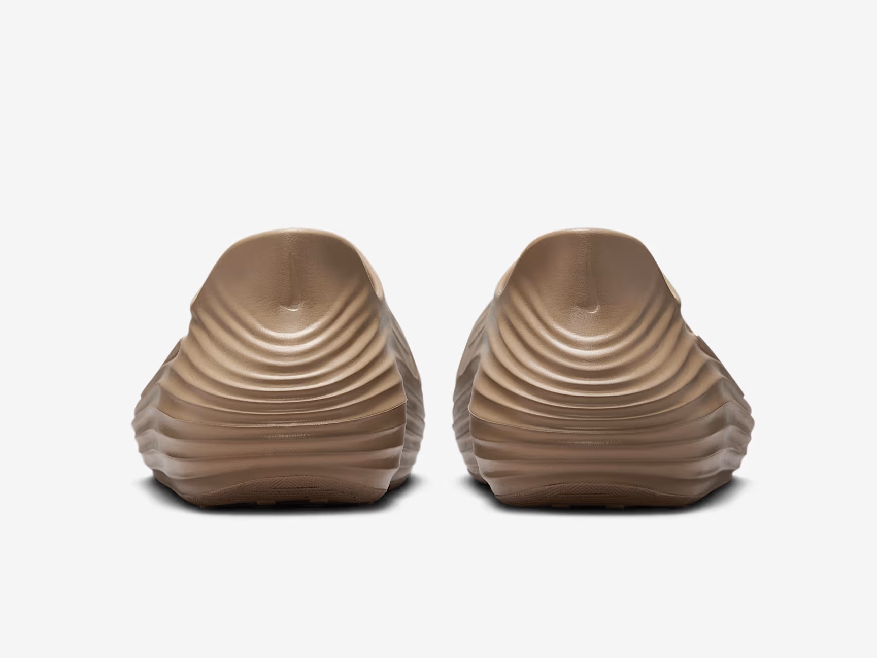 Is het een sneaker of is het een croc? Deze futuristische Nike-schoen ...